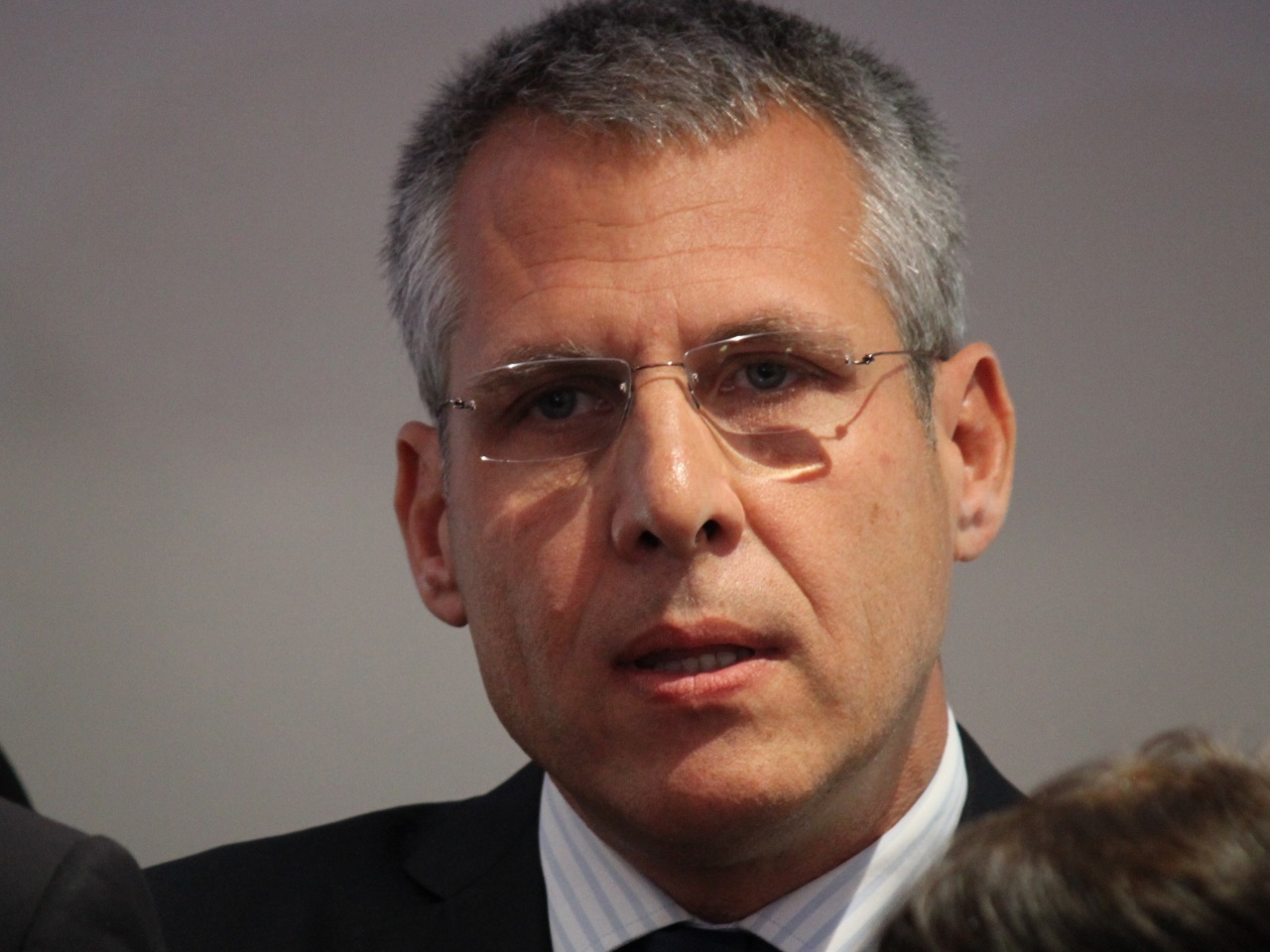 Philippe Meunier veut armer… les députés français