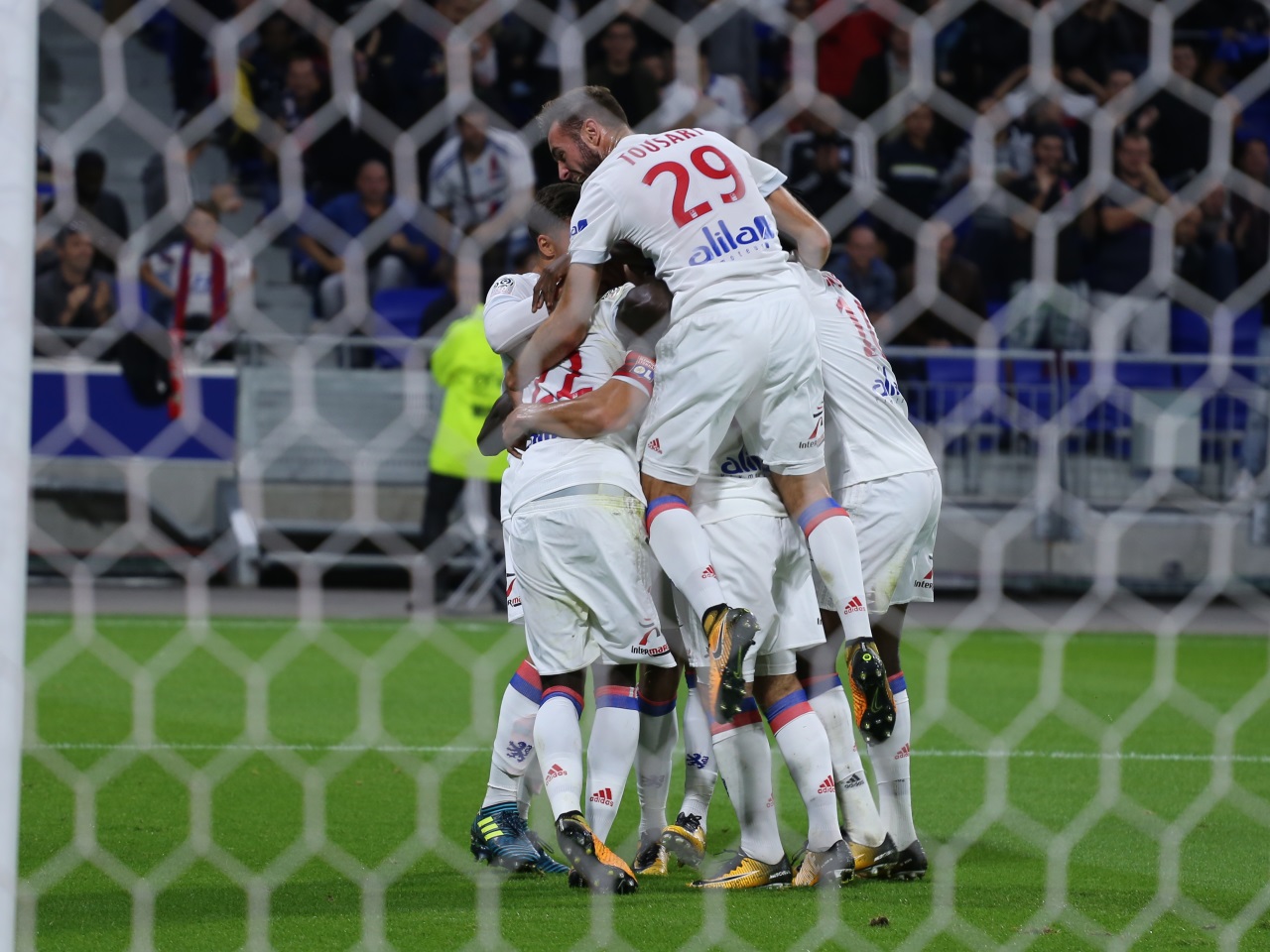 Dijon-OL : même sans ses stars, Lyon reste sur sa lancée (0-3)