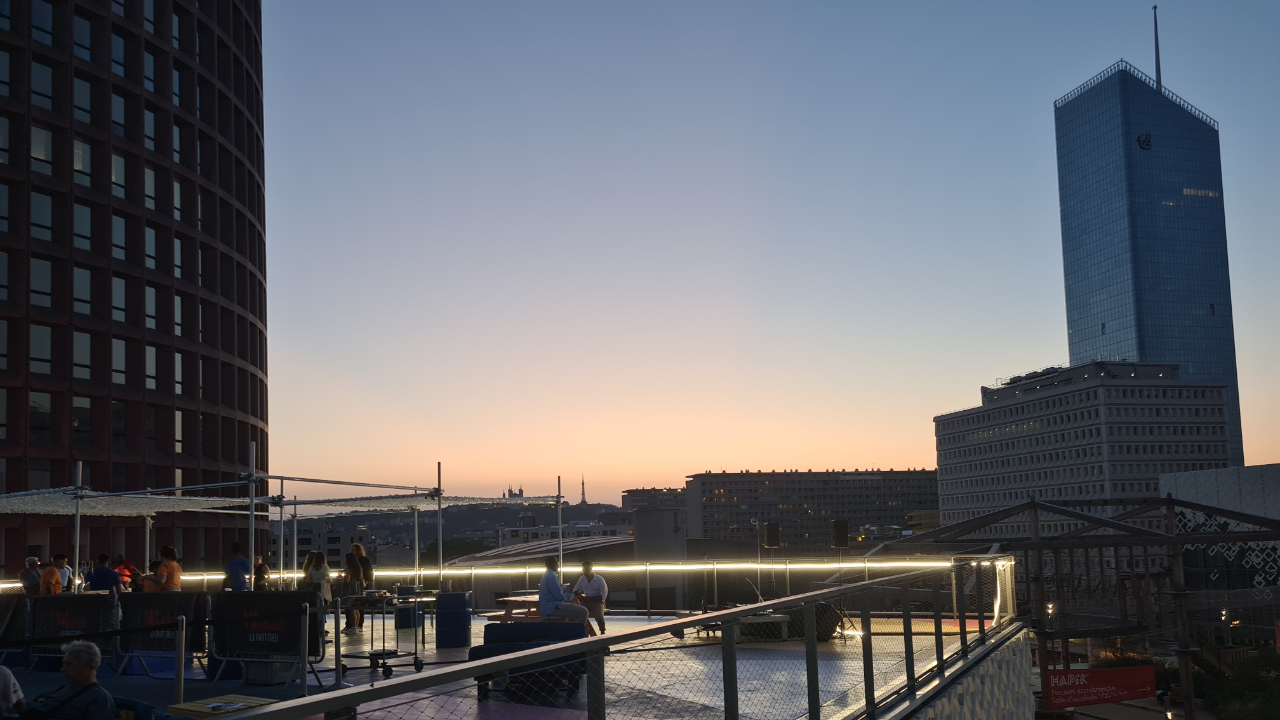 Ce nouveau rooftop à la Part-Dieu propose une vue panoramique sur Lyon