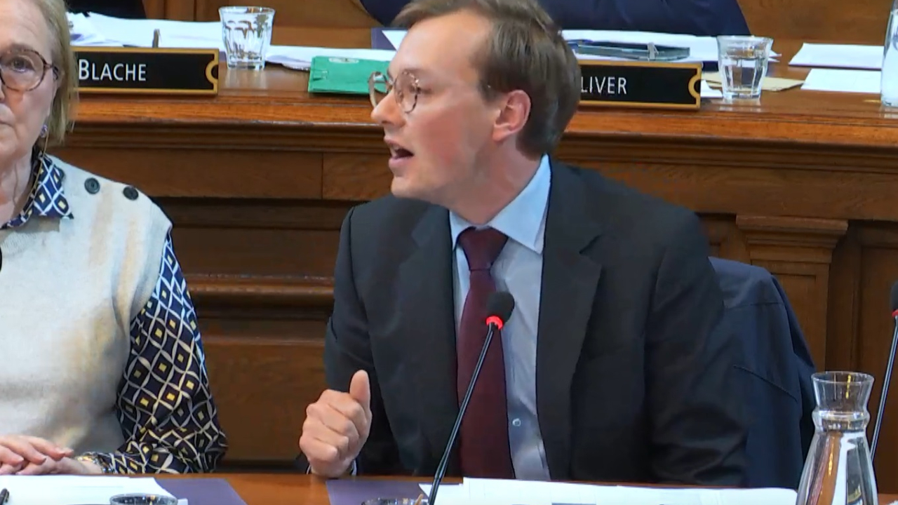 La droite "nulle et homophobe", Rémi Zinck "salopard" : les élus ...