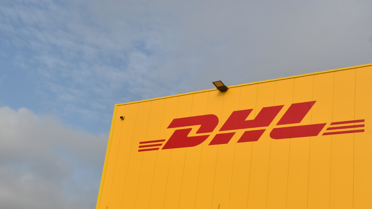 DHL ouvre un nouveau site à Lyon : vers un transport express plus vert ...