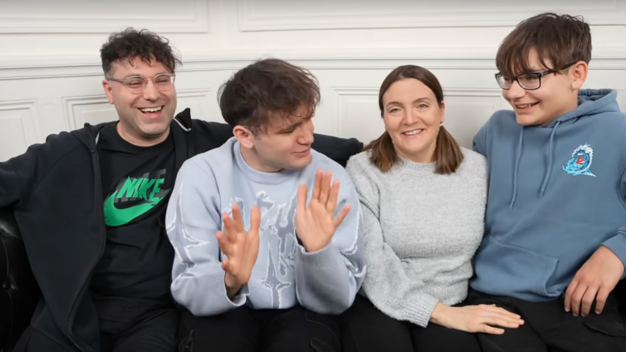 Les parents de Swan et Néo font leur retour sur YouTube après leur ...