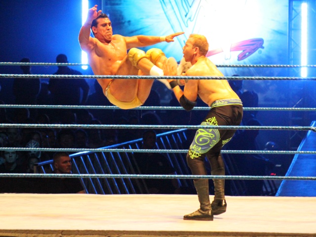 Catch : les stars de la WWE retournent la Halle Garnier à Lyon