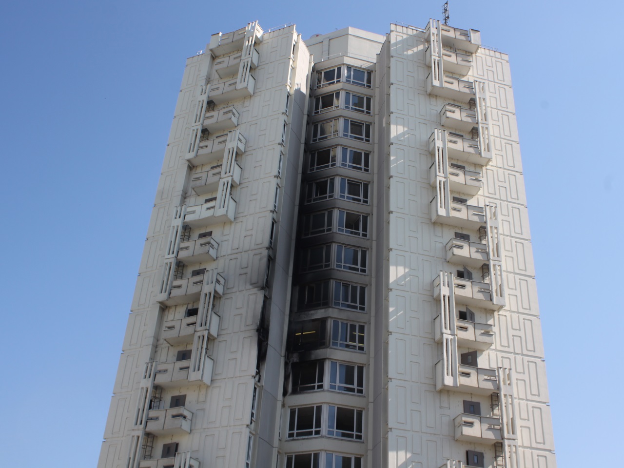 Lyon : le foyer Adoma, proie des flammes