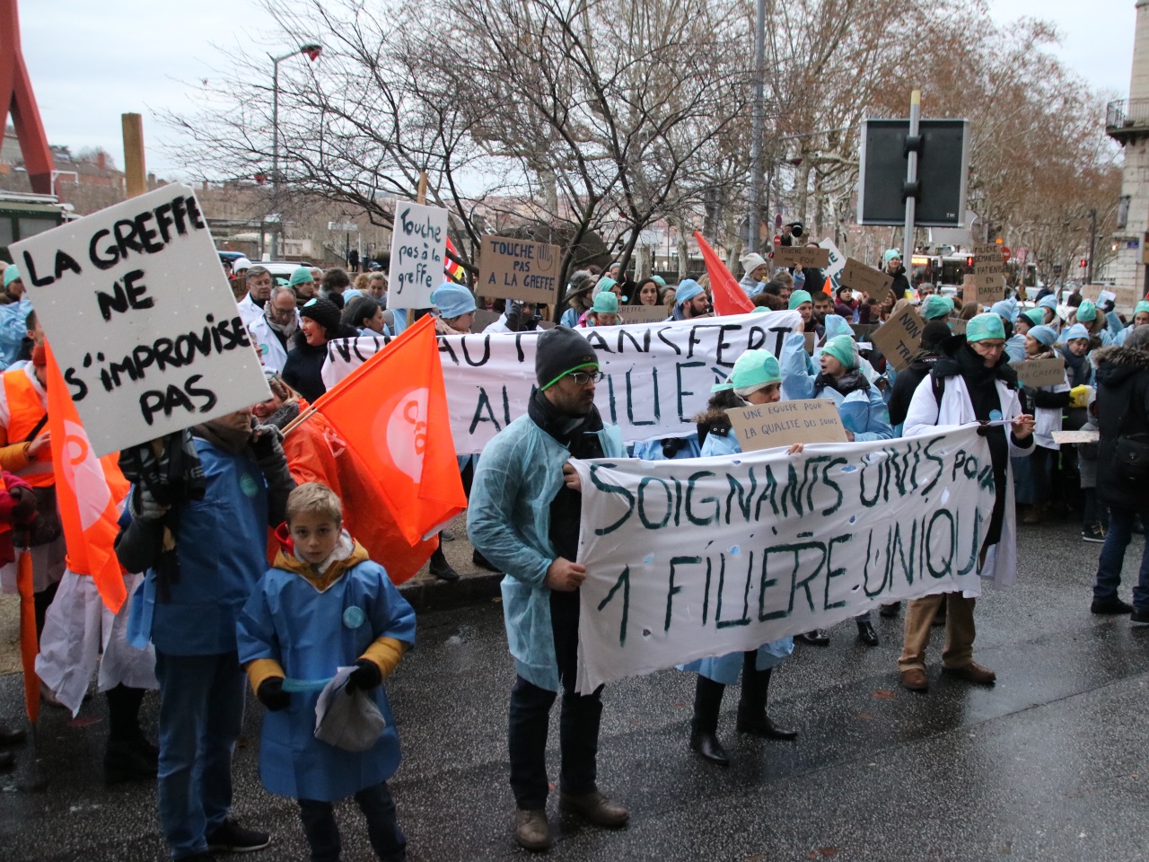 Près de 150 personnes mobilisées contre le transfert des greffes à HEH