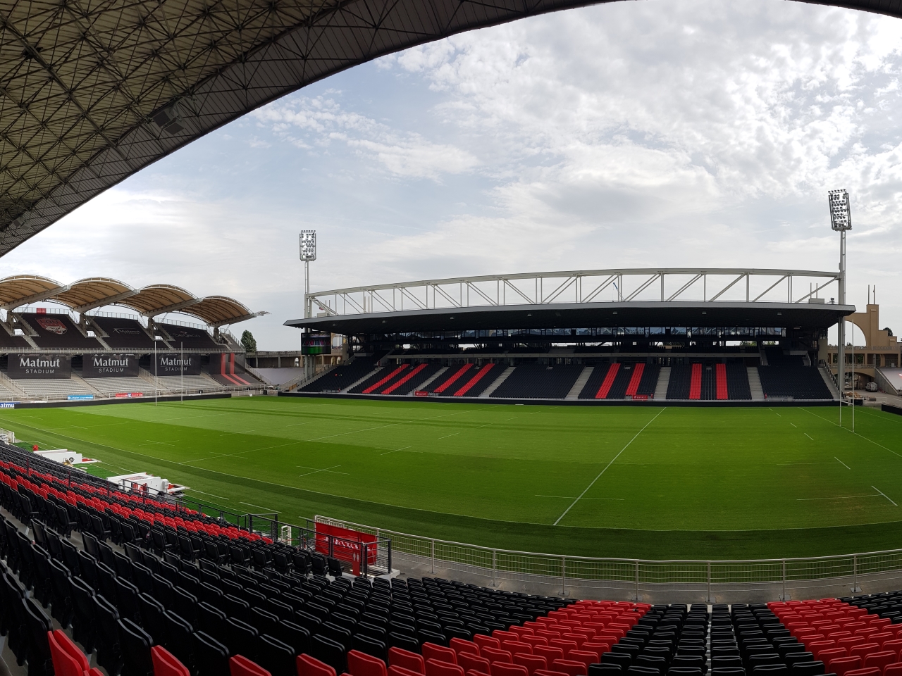 La Fête des Tribus célèbre le Matmut Stadium de Gerland